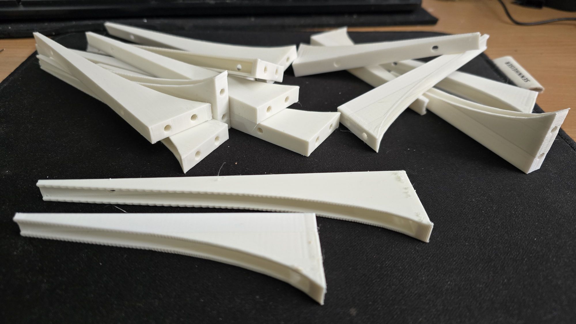 Workshop – 3D printed shelf brackets – BC Northern Rail